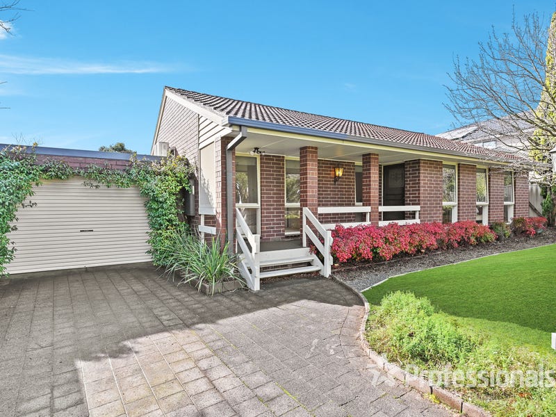 33 Linsley Way, Wantirna, Vic 3152 - Property Details