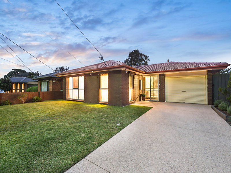 35 Tarongo Drive, Aspendale, VIC 3195 - realestate.com.au