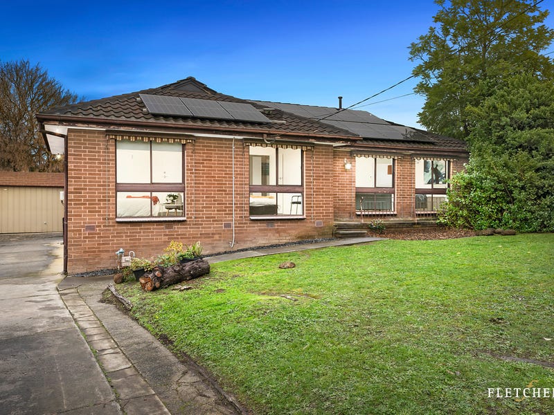 64 Ross Pincott Drive, Mooroolbark, Vic 3138 - Property Details