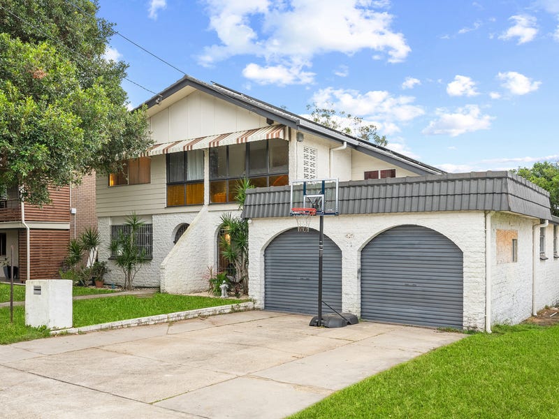 16 Hibiscus Avenue, Redcliffe, QLD 4020 - realestate.com.au