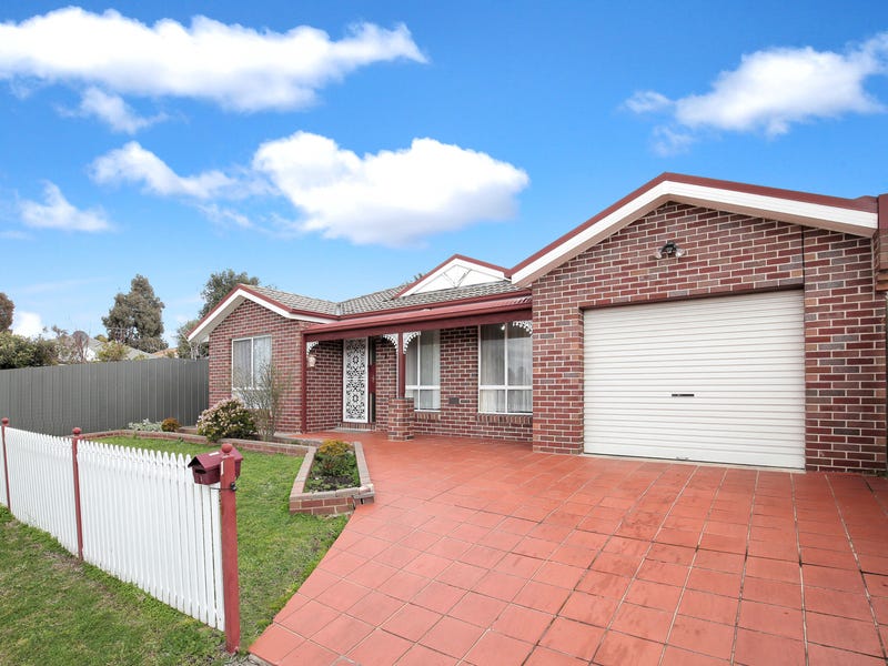 1 Landles Rise, Roxburgh Park, VIC 3064 - realestate.com.au