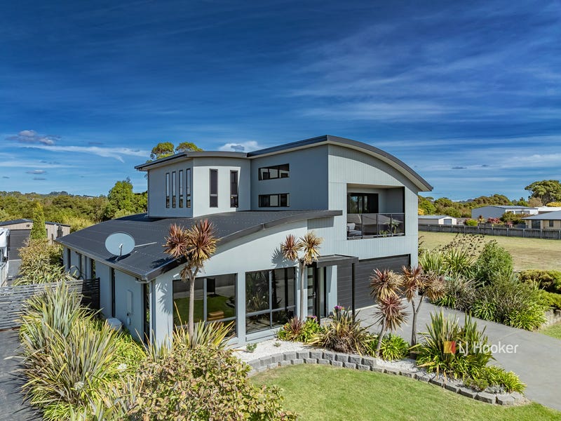 17 Sandy Crescent, Wynyard, Tas 7325 - Property Details