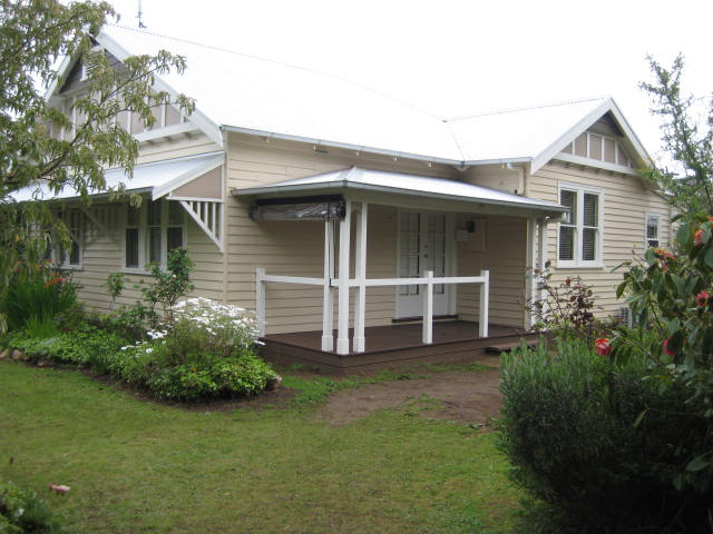 7946 Hamilton Highway, Tarrington, VIC 3301 - realestate.com.au