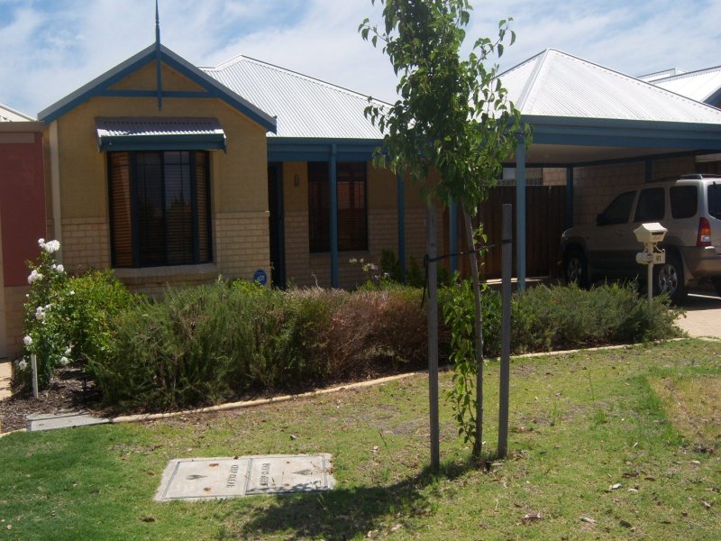 61 Rocklea Cres, Ellenbrook, WA 6069 - realestate.com.au