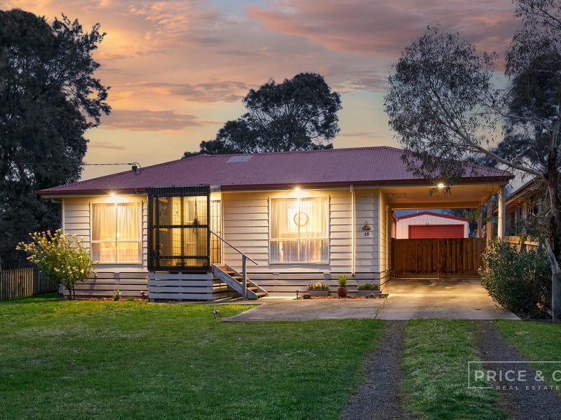 15 Elizabeth Street, Dalyston, Vic 3992 - Property Details