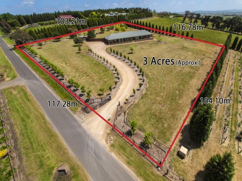 10 Mountain View Lane, Mickleham, Vic 3064 - Property Details