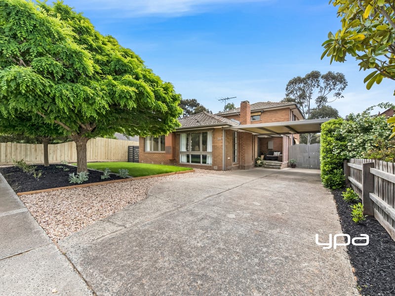 23 Casey Avenue, Sunbury, Vic 3429 - Property Details