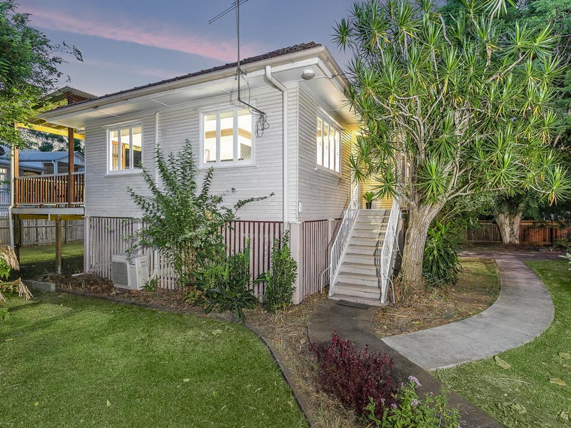 249 Fletcher Parade, Bardon, Qld 4065 - Property Details