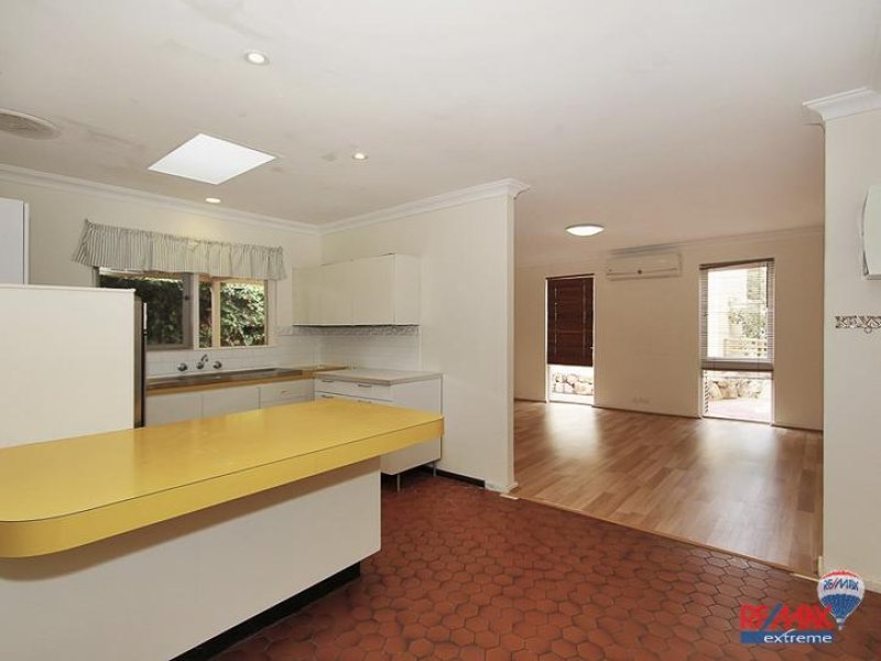 12A Barque Place*, Kallaroo, WA 6025 - Property Details