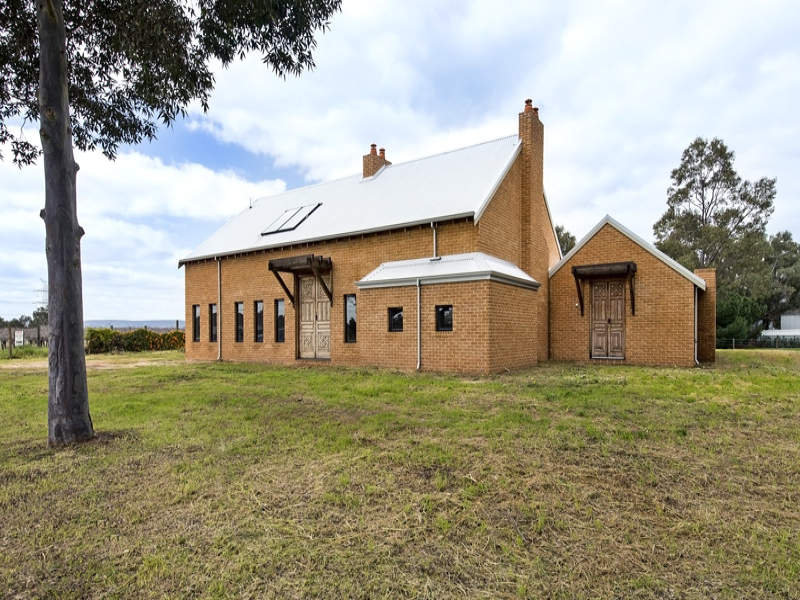 44 Hamersley Road, Caversham, WA 6055 - Property Details