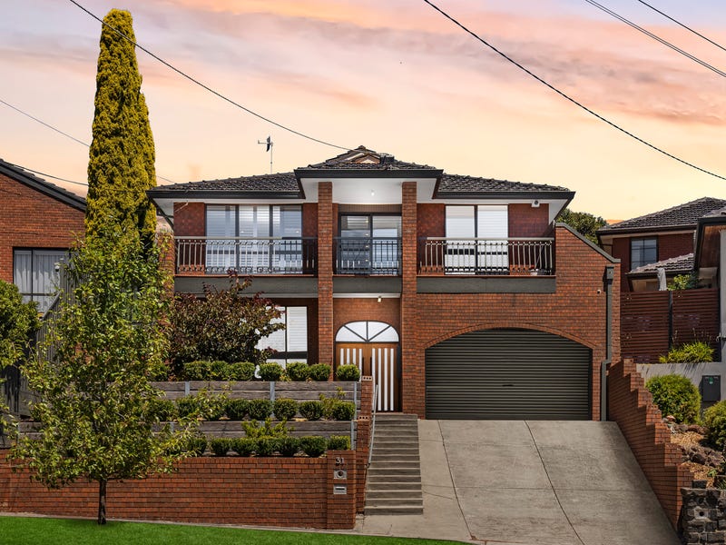 31 Moorna Drive, Airport West, VIC 3042 - realestate.com.au
