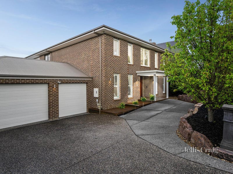 8 Valley Park Drive, Mooroolbark, Vic 3138 - Property Details