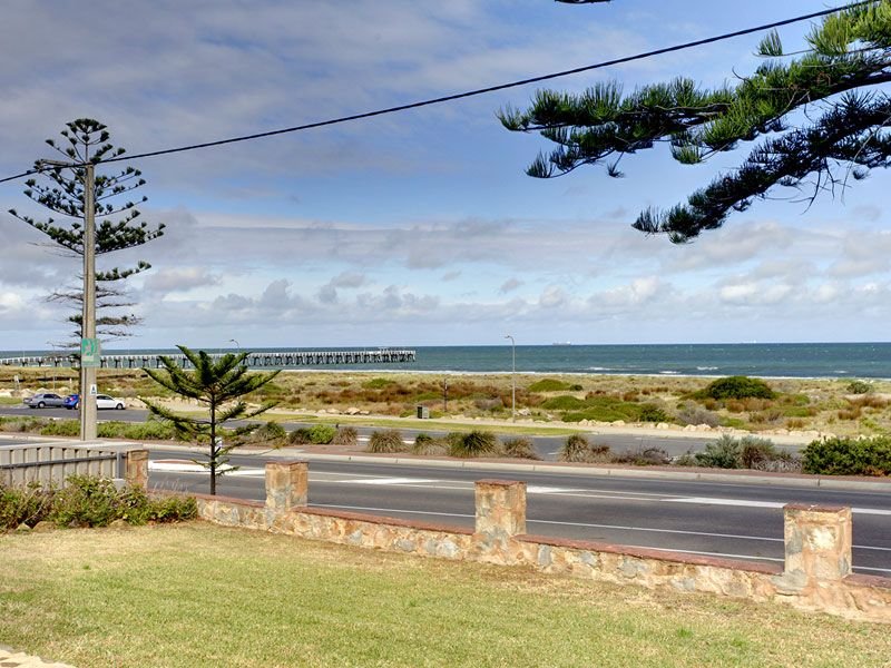 215 Lady Gowrie Drive, Largs Bay, SA 5016 - realestate.com.au