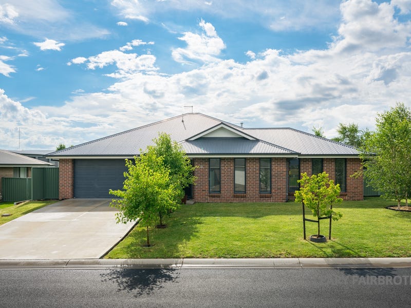 8 Templer Way, Eglinton, NSW 2795 - Property Details