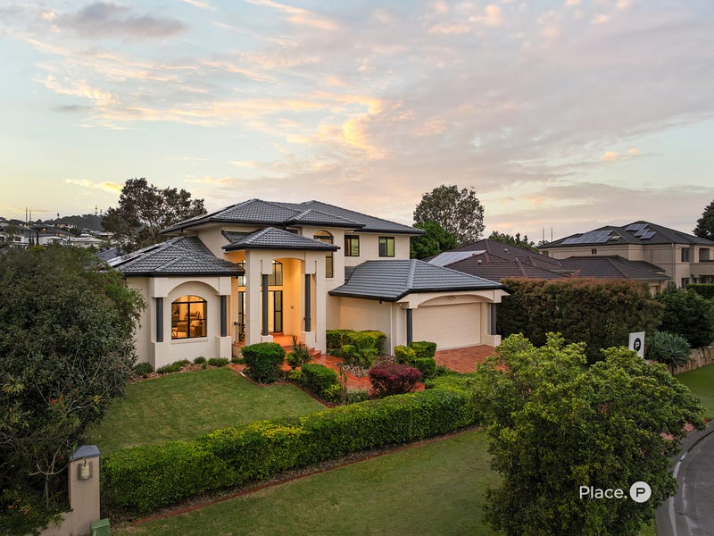 17 Windermere Crescent, Carindale, Qld 4152 - Property Details