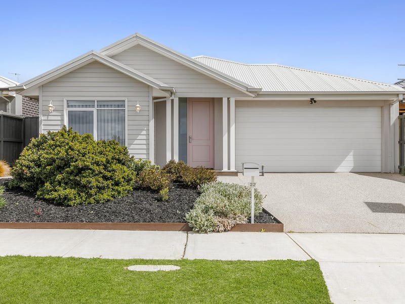 Real Estate & Property for Sale in 12 Wilson Pl, Gisborne, VIC 3437 ...