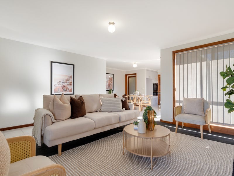 26 Woking Street, Craigieburn, Vic 3064 - Property Details