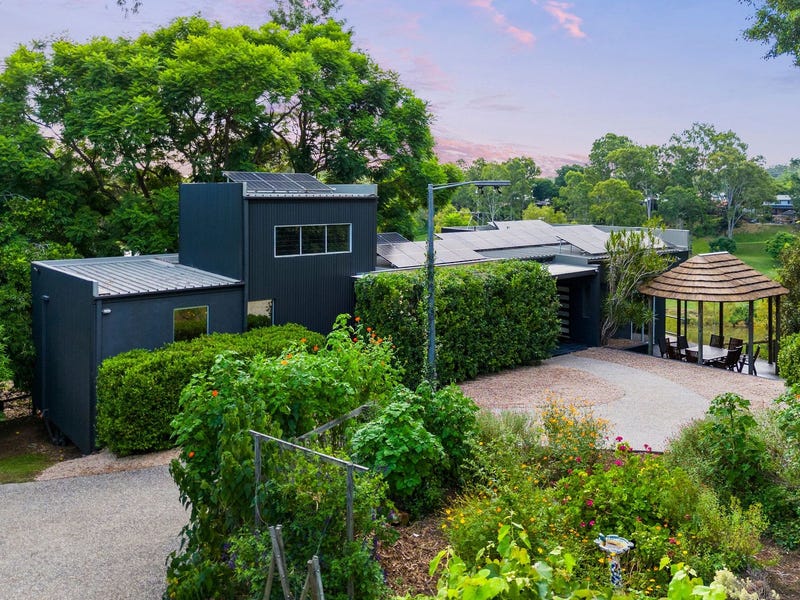 20 Katherine Court, Karalee, Qld 4306 - Property Details