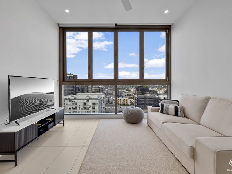 ID:21136063/24 Stratton Street, Newstead, Qld 4006 - Property Details