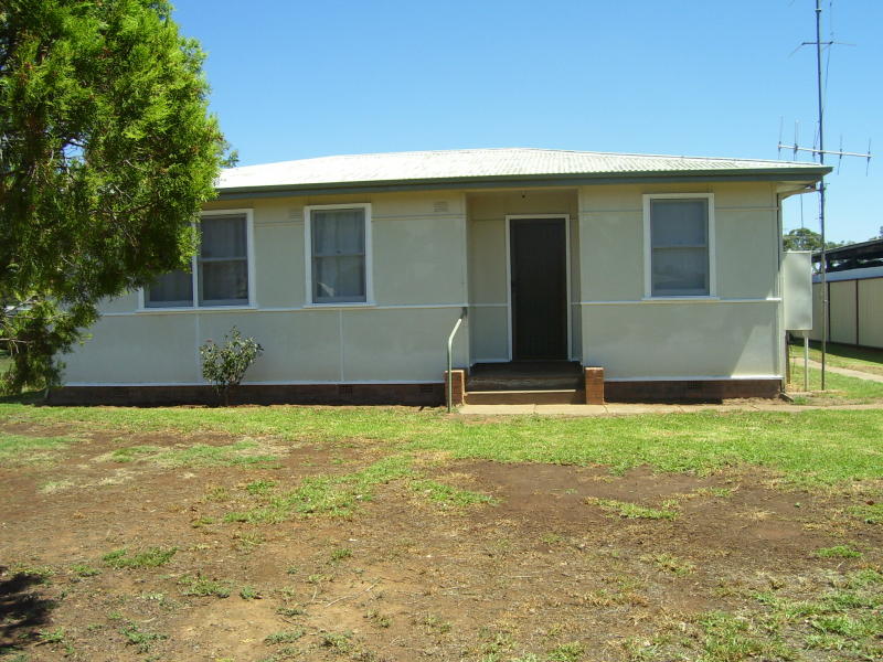 8 Queen Street, Baradine, NSW 2396 - Property Details