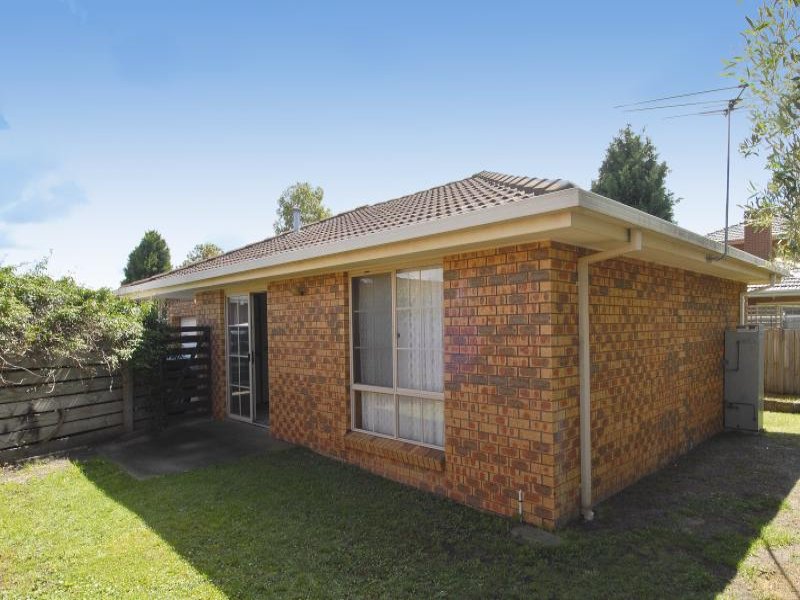 2/7 Patrick Street, Whittington, Vic 3219 - Property Details