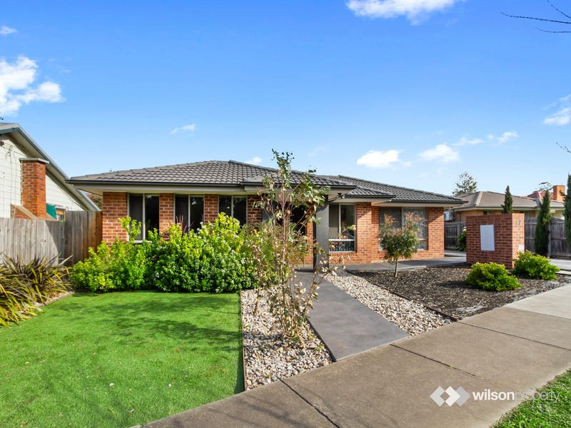 1/17 Bank Street, Traralgon, Vic 3844 - Property Details