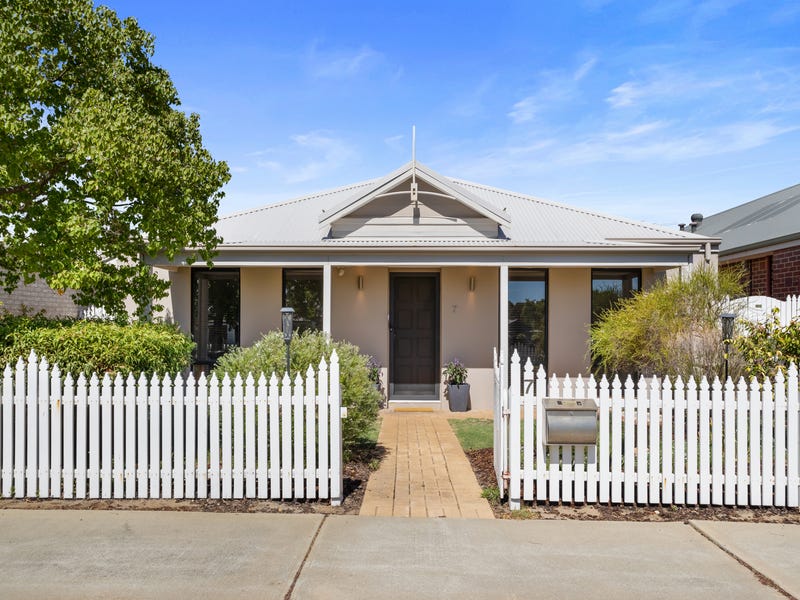 7 Chorus Circle, Atwell, WA 6164 - Property Details