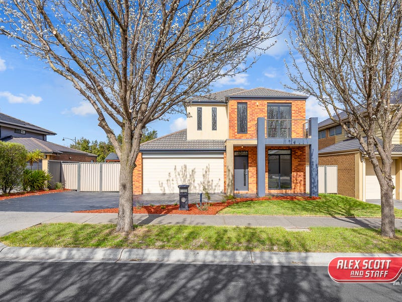 3 Joseph Banks Drive, Pakenham, Vic 3810 - Property Details