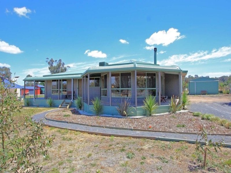 11 Albert Road, Chiltern, Vic 3683 - Property Details