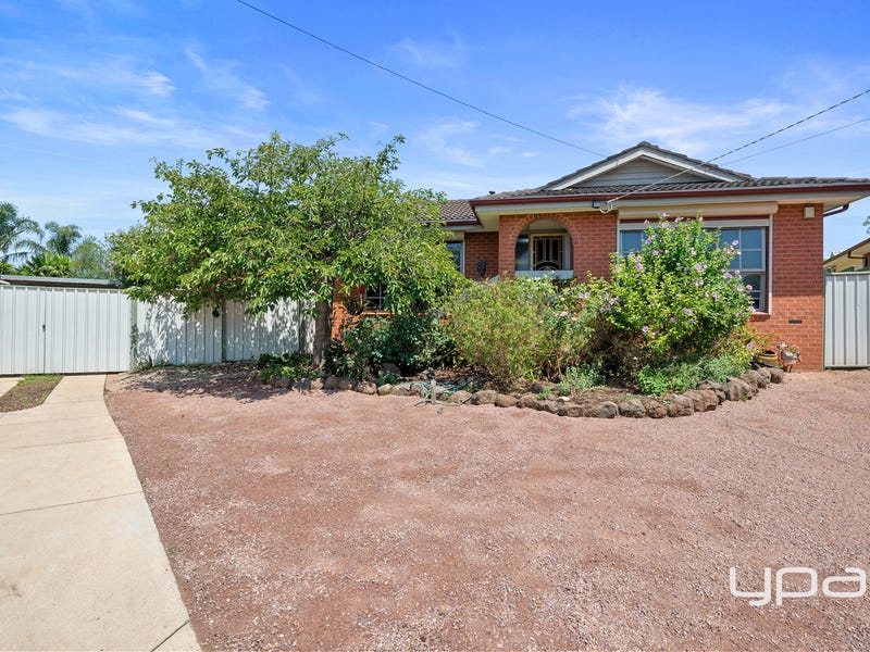 5 Greene Court, Darley, Vic 3340 - Property Details