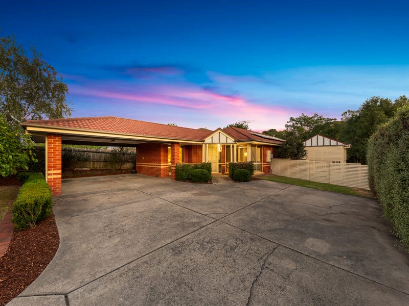 100 Eagle Drive, Pakenham, Vic 3810 - Property Details