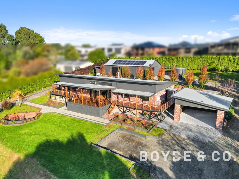 5 Green Valley Drive, Drouin, Vic 3818 - Property Details