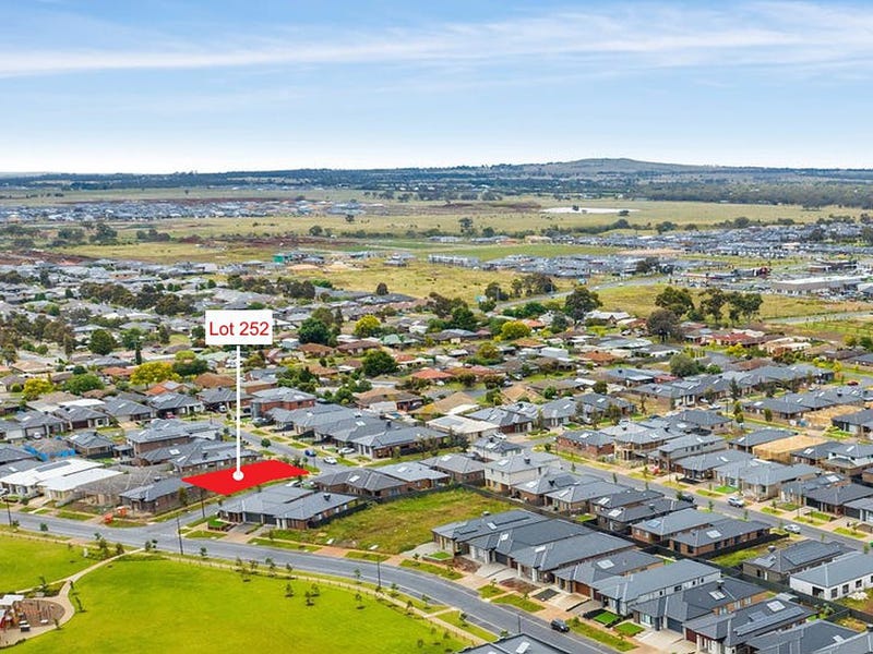 20 Lina Way, Melton South, VIC 3338 - realestate.com.au