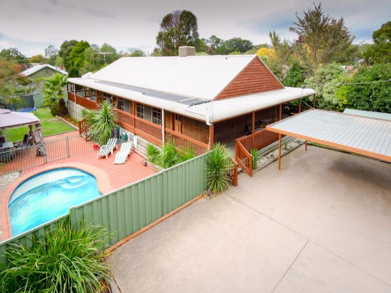 49 Goode St, Gisborne, Vic 3437 - Property Details