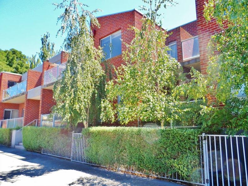 4-755-plenty-road-reservoir-vic-3073-realestate-au