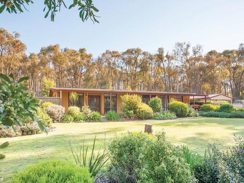 Property 111758343, Haddon, Vic 3351 - Property Details