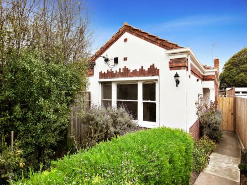 18 Kingsley Street, Elwood, Vic 3184 - Property Details