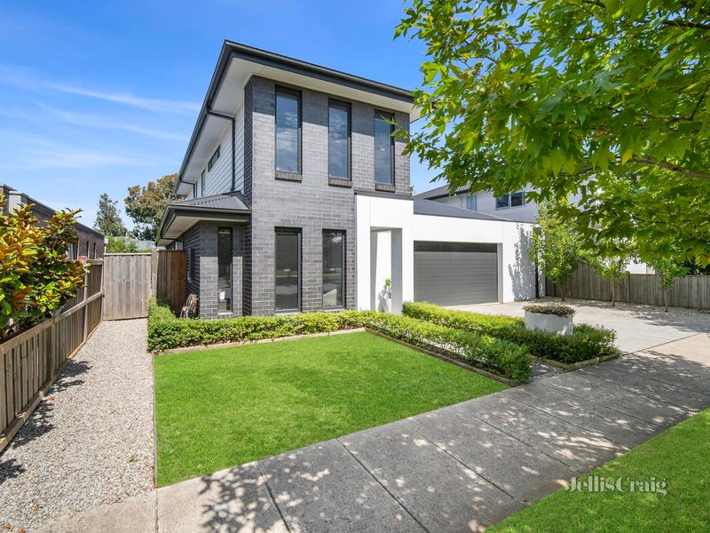 7 Regal Drive, Alfredton, Vic 3350 - Property Details