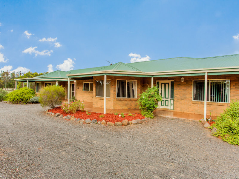 4 Swaney Court, Strathtulloh, VIC 3338 - realestate.com.au