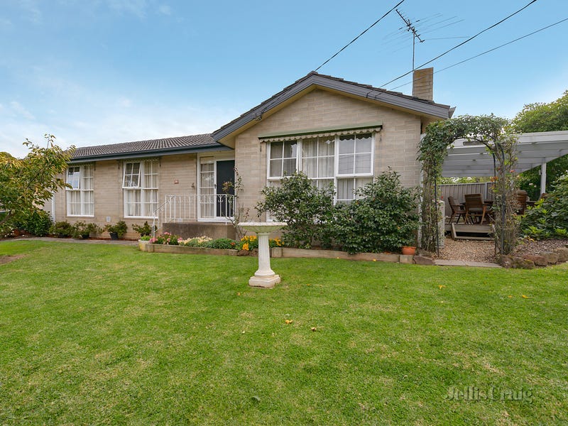 1 Carmyle Court, Bundoora, Vic 3083 - Property Details