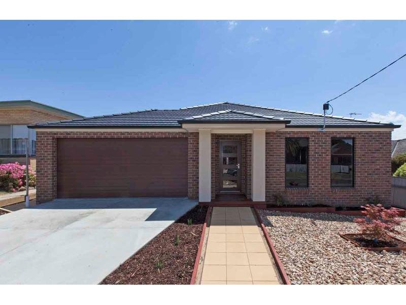 18 Henderson Street, Ararat, Vic 3377 - Property Details