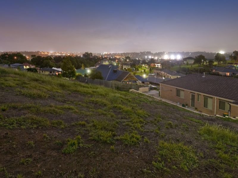 17 South Hidden Valley Circuit, Beaconsfield, VIC 3807 - realestate.com.au