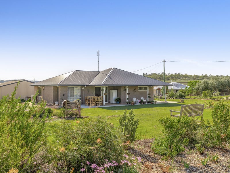 10 Gilbride Street, Nobby, Qld 4360 - Property Details