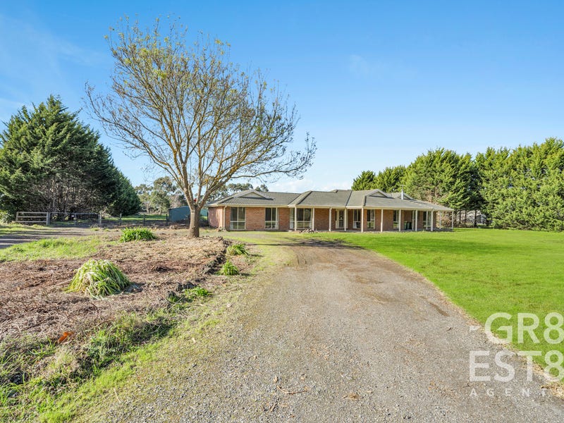 40 Ryan Road, Pakenham, VIC 3810 - realestate.com.au