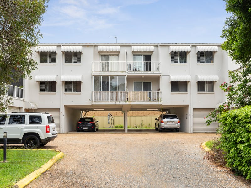 8/5 Brett Avenue, Labrador, Qld 4215 - Property Details