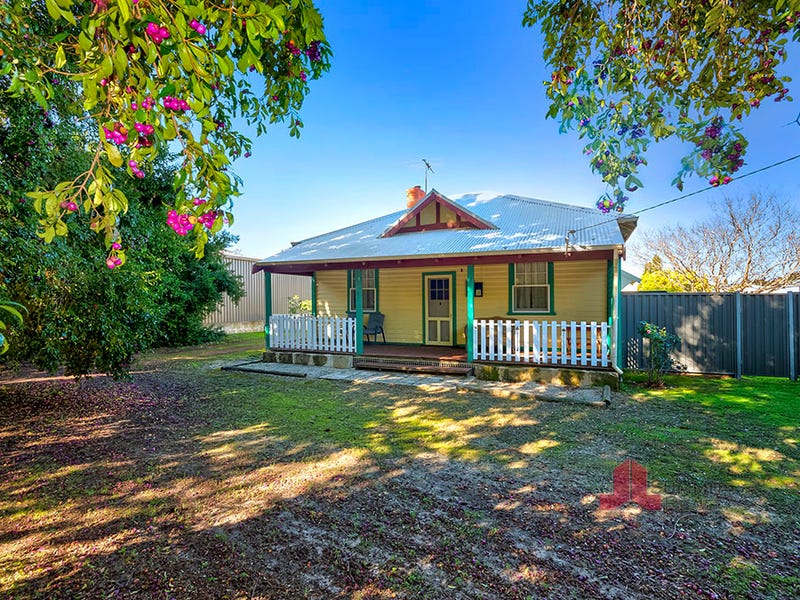 31 Russell Road, Burekup, WA 6227 - Property Details