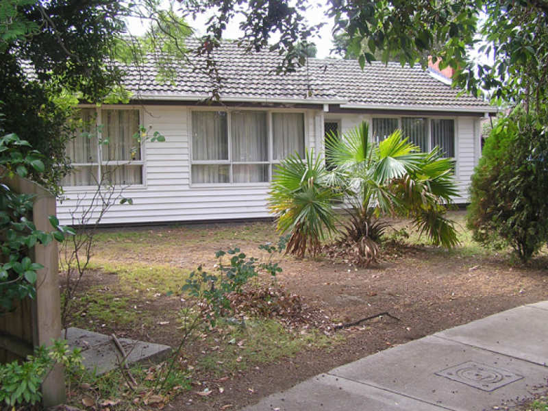 4 Hans Court, Mulgrave, VIC 3170 - realestate.com.au