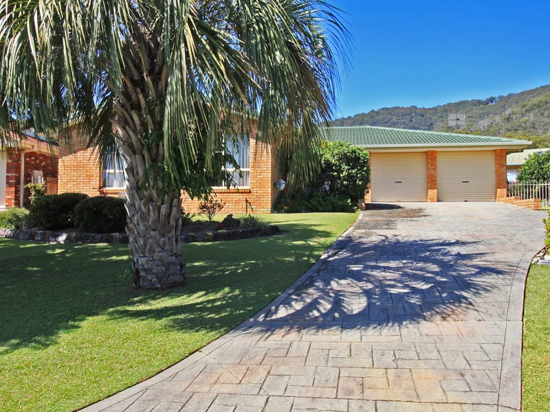 18 Flinders Drive, Laurieton, NSW 2443 - Property Details