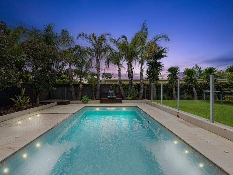 17 Isabella Grove, Strathdale, Vic 3550 - Property Details