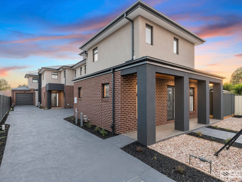 2/45 Manorvale Parade, Werribee, Vic 3030 - Property Details